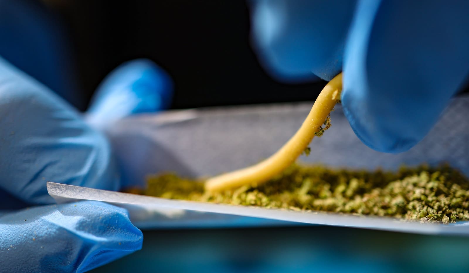 How to roll a hash hole - High Desert Relief